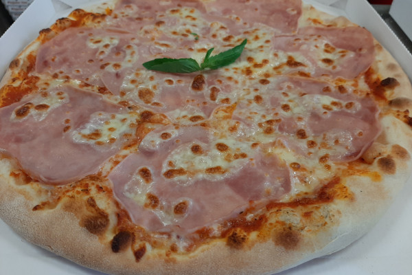 Pizza 33 cm | Pizza caffe U veverky